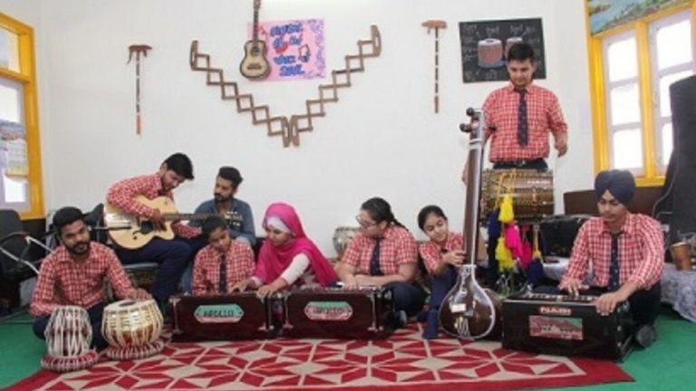Activites - Apollo public school